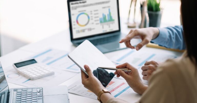 How can your law firm make use of data analytics? - One Legal